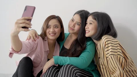 Handphone Stock Footage ~ Royalty Free Stock Videos | Pond5