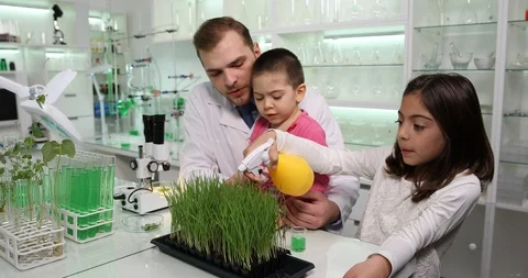 Young Scientists Girls Stock Videos – Royalty-Free HD & 4K Videos | Page 4