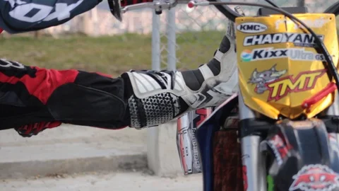 Body Exhibition Stock Videos – Royalty-Free HD & 4K Videos | Pond5