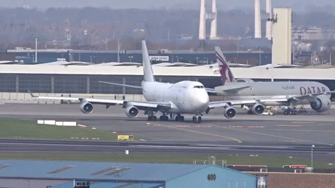 Boeing 747 Static Shot with running engi... | Stock Video | Pond5