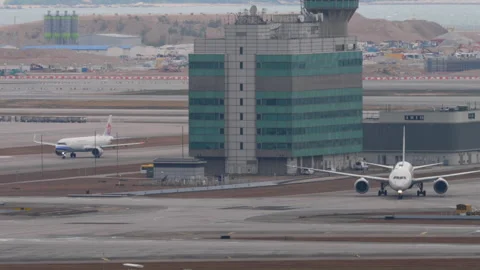 Boeing 787 of EVA Air taxiing to the run... | Stock Video | Pond5