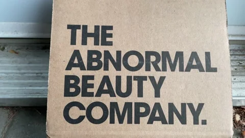 Box Company Stock Videos – Royalty-Free HD & 4K Videos | Pond5