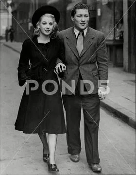 Photograph: Boxer Eric Boon (died 1/81) And His Fiancee Wendy Elliot ...