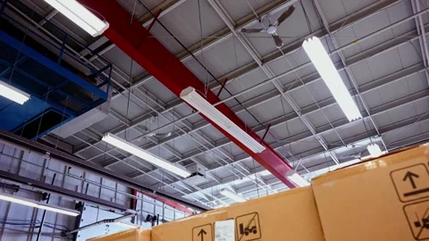 A Broken Flickering Fluorescent Tube Lig... | Stock Video | Pond5