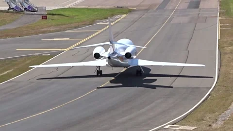 Business Jet Back View Taxiing at Execut... | Stock Video | Pond5