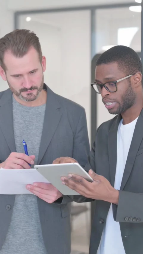 Videoother People Stock Videos – Royalty-Free HD & 4K Videos | Pond5