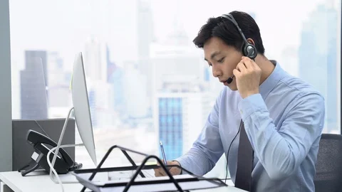 Customer Notes Stock Videos – Royalty-Free HD & 4K Videos