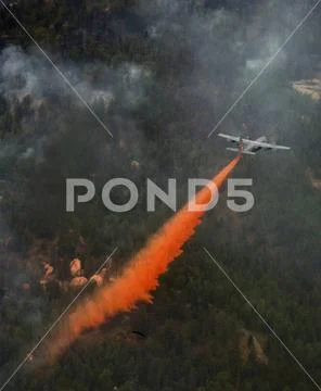 Photograph: A C-130 Hercules equipped with a Modular Airborne Fire ...