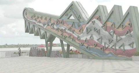 Caiman del Rio Malecon Barranquilla Colo... | Stock Video | Pond5