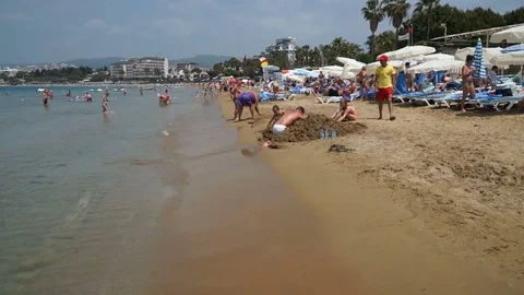 Men& Wo Stock Videos – Royalty-Free HD & 4K Videos