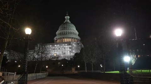 Camera pushing in to the US Capitol buil... | Stock Video | Pond5
