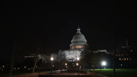 Camera pushing in to the US Capitol buil... | Stock Video | Pond5