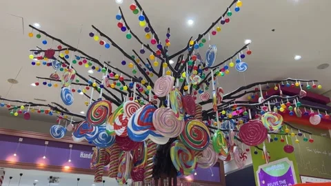 CANDY TREE AT CANDYLICIOUS, WORLD'S LARG... | Stock Video | Pond5