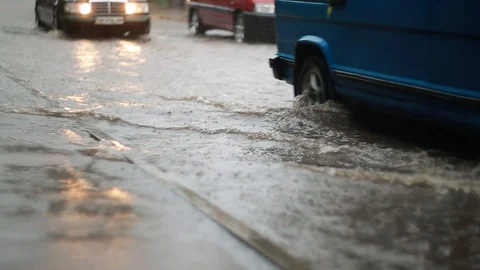 Traffic Rain Stock Videos – Royalty-Free HD & 4K Videos | Pond5
