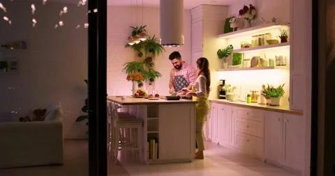 Faminly Daily Stock Videos – Royalty-Free HD & 4K Videos | Pond5