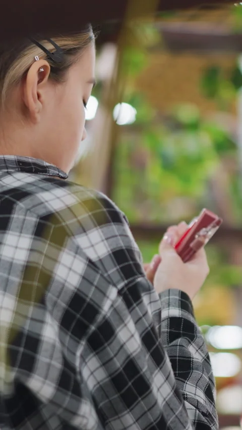 Teen Viralvideos Stock Videos – Royalty-Free HD & 4K Videos