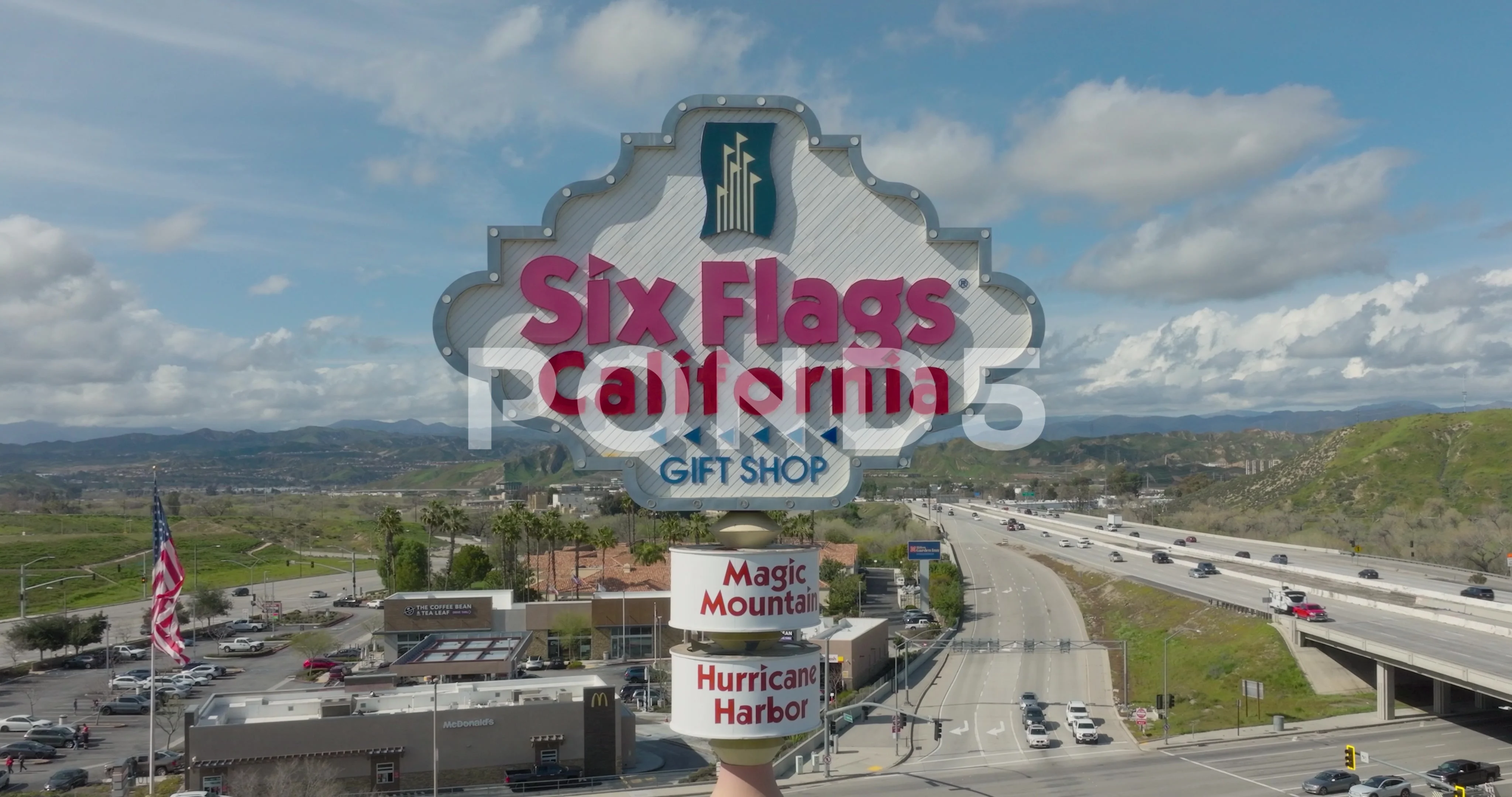 Six Flags Magic Mountain Sign