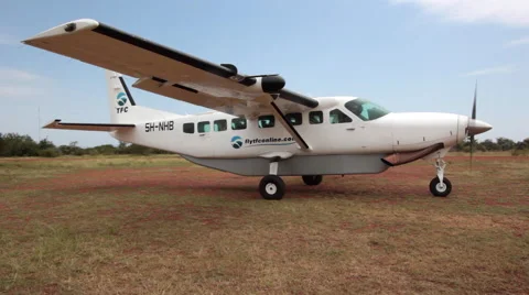 CESSNA CARAVAN BUSH PILOTS FLYING REMOTE... | Stock Video | Pond5