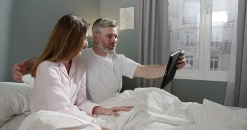 Full Chat Stock Videos – Royalty-Free HD & 4K Videos | Pond5