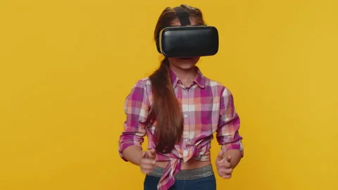 Schoolgirl Vr 2D Stock Videos – Royalty-Free HD & 4K Videos