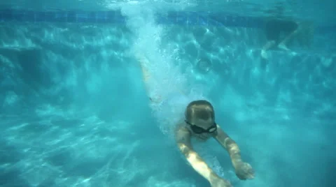 Dive Underwater Shots Stock Videos – Royalty-Free HD & 4K Videos | Pond5