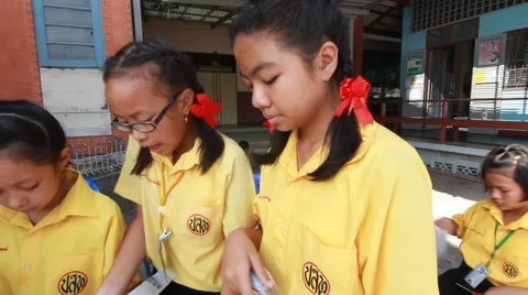 Paper Mache Flowers Stock Videos – Royalty-Free HD & 4K Videos | Page 3