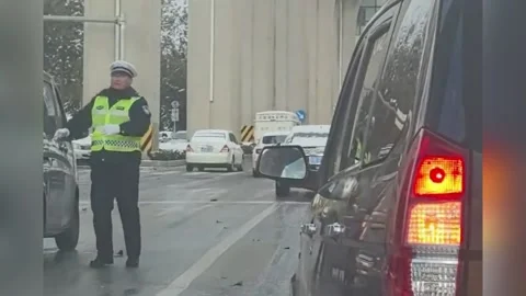 Chinese Traffic Cop Stock Videos – Royalty-Free HD & 4K Videos | Pond5