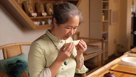 Smelling Art Stock Videos – Royalty-Free HD & 4K Videos | Pond5