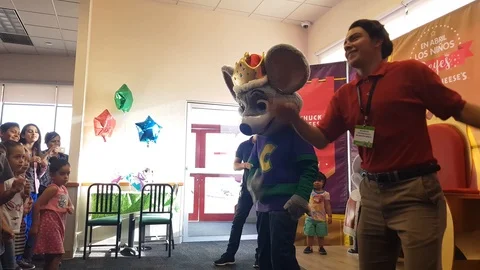 Chuck E Cheese's mouse dancing | Stock Video | Pond5