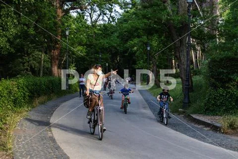 City life in Rome, Italy - Villa Borghese gardens, public park. Stock ...