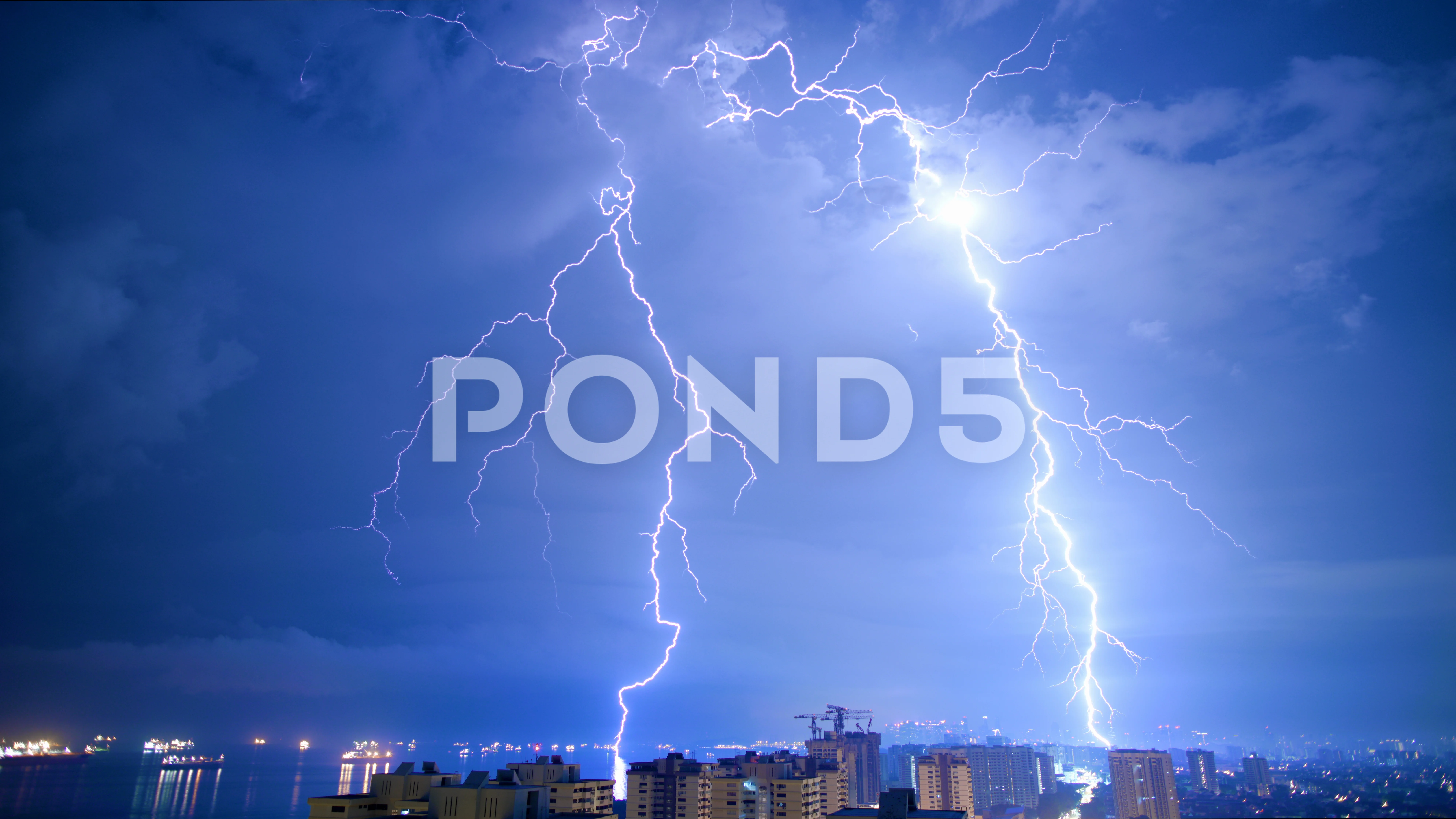 Lightning City Skyline With Mountain Scenes Thunderstorms WorldAtlas