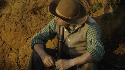 Re Sitting Waiting Stock Videos – Royalty-Free HD & 4K Videos | Pond5