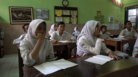 Classroom with kids in Indonesian primar... | Stock Video | Pond5