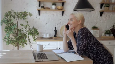 Phone Services Internet Stock Videos – Royalty-Free HD & 4K Videos | Pond5