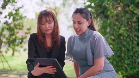 Business Draw Stock Videos – Royalty-Free HD & 4K Videos