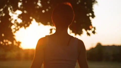 Close up over-the-shoulder of a short-ha... | Stock Video | Pond5