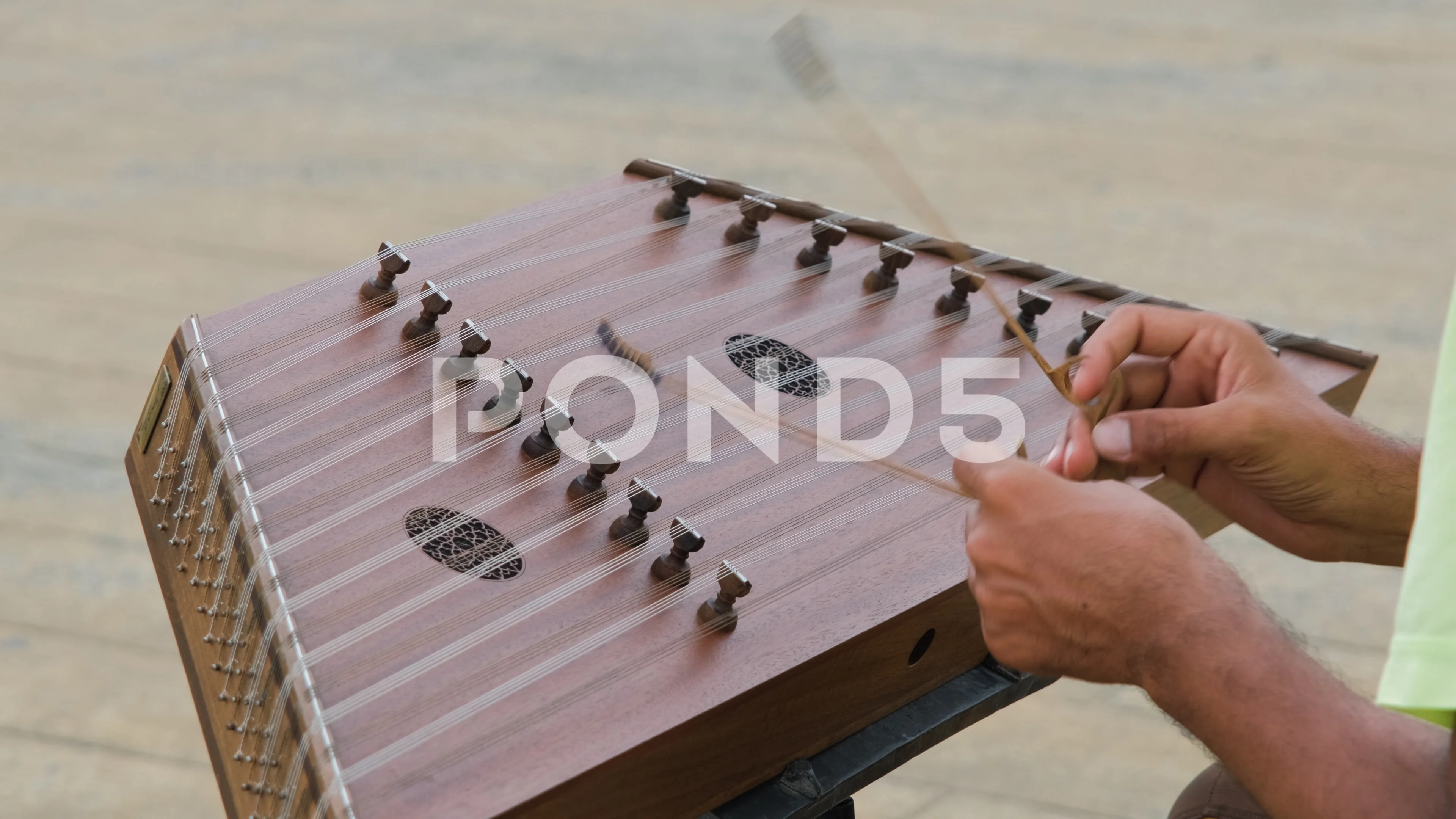 Santoor Player