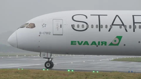 Cockpit, EVA Air Boeing 787 Passenger Ai... | Stock Video | Pond5