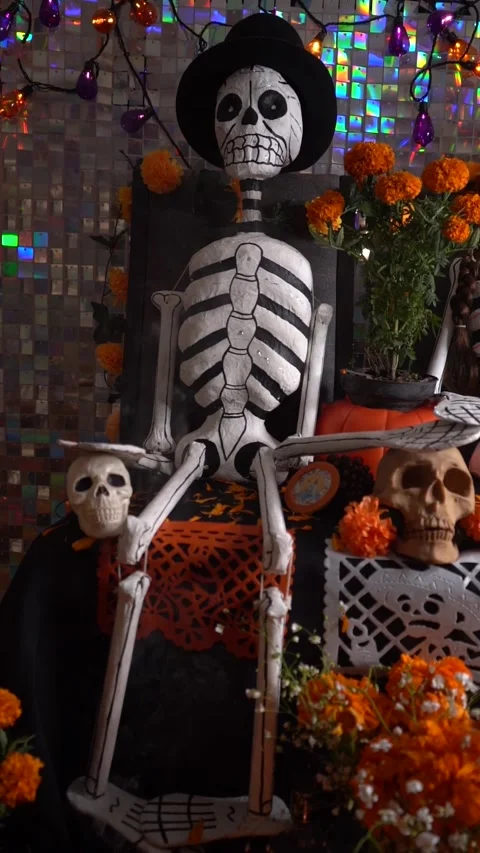 Paper Mache Flowers Stock Videos – Royalty-Free HD & 4K Videos | Page 3