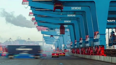 Loading or Stock Videos – Royalty-Free HD & 4K Videos