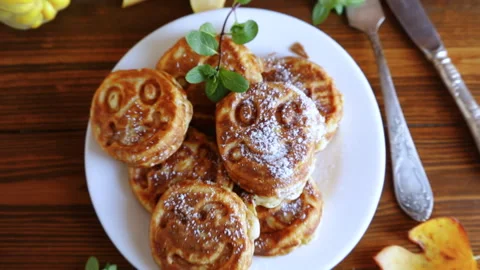 Pancakes Smile Stock Videos – Royalty-Free HD & 4K Videos