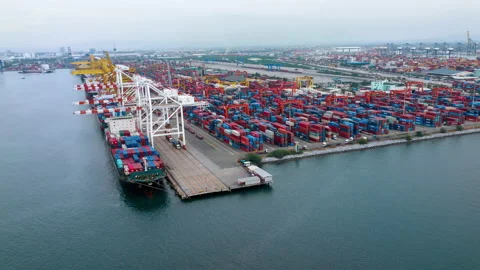 Truck Loading Cargo Stock Videos – Royalty-Free HD & 4K Videos