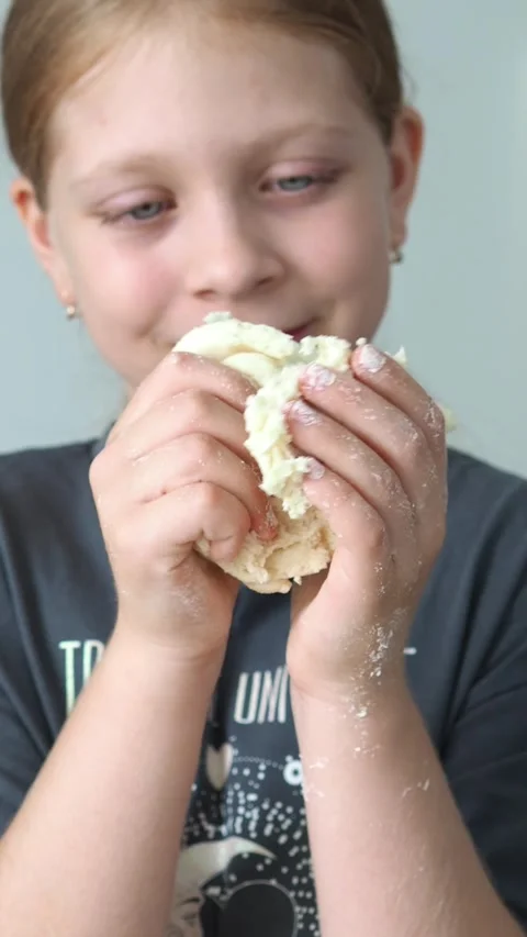 Natural Modeling Clay Stock Videos – Royalty-Free HD & 4K Videos