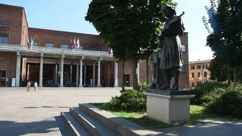 Violines Cremona Stock Videos – Royalty-Free HD & 4K Videos | Pond5