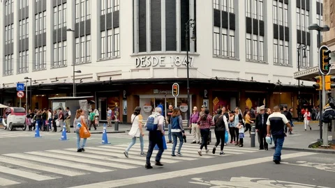 Crossing in intersection of Mexico City ... | Stock Video | Pond5