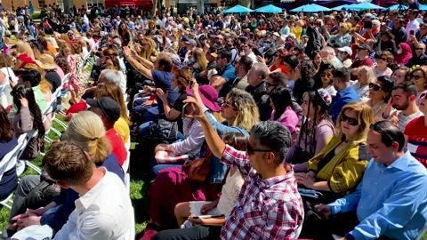 4K Crowd Clapping Stock Videos – Royalty-Free HD & 4K Videos | Pond5