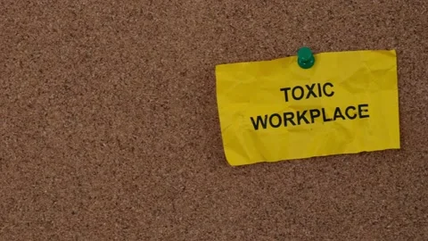 Crumple Sticky Note Stock Videos – Royalty-Free HD & 4K Videos