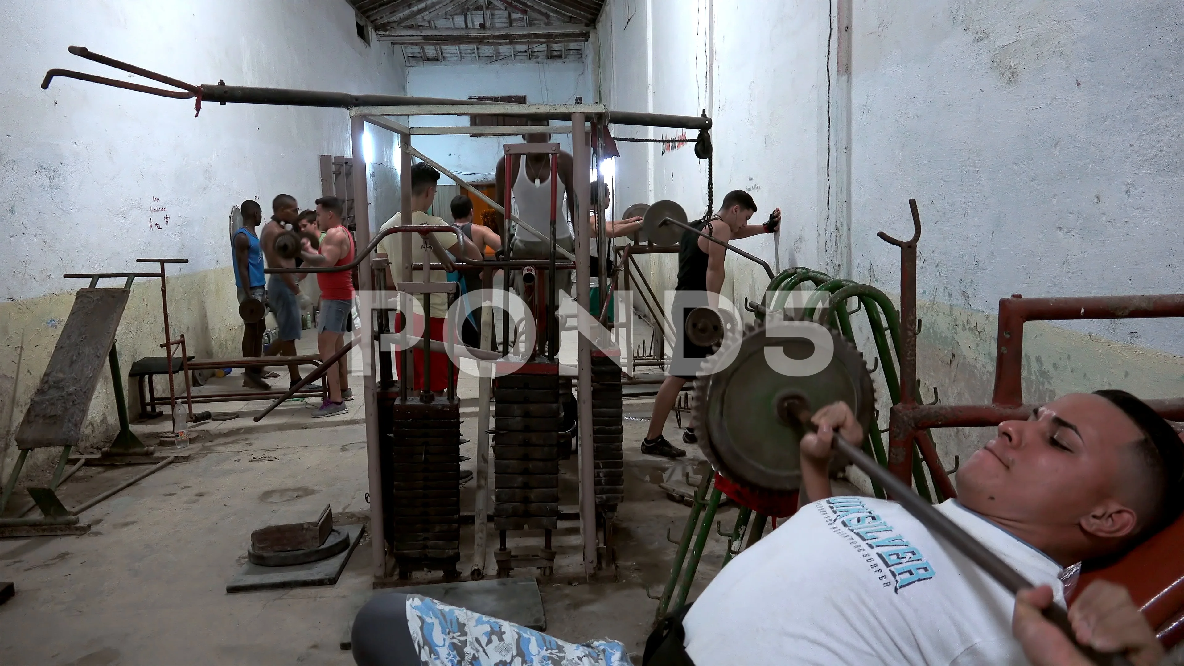 Cuba Gym 🤣🤣#riete #entrena #tu #si #tupuedes #gym #latinos