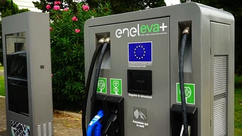 Current Powewr Stock Videos – Royalty-Free HD & 4K Videos