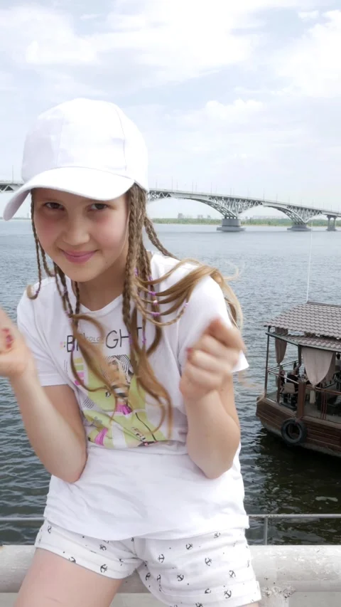 Girl Snap Cute Stock Videos – Royalty-Free HD & 4K Videos | Pond5